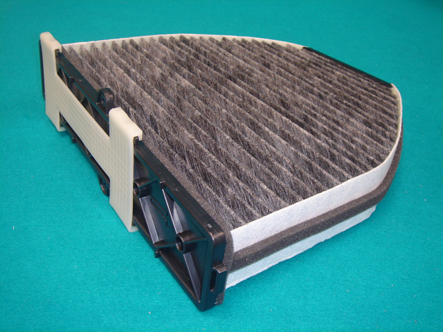 Cabin Air Filter With Charcoal Media MERCEDES-BENZ 204 830 00 18 ...